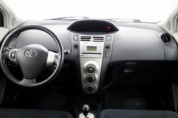 Black Toyota Yaris 2008 in Tallinn, with an engine capacity of 1.30 L and mileage of 239 thousand km for 2299 €, photo 5 on AUTOMOTO.COM.LV