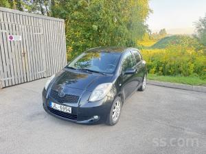 Melns Toyota Yaris 2008 Rīga, ar dzinēja tilpumu 1.40 L un nobraukumu 334 tūkst. km par 1500 €, foto 3 vietnē AUTOMOTO.COM.LV