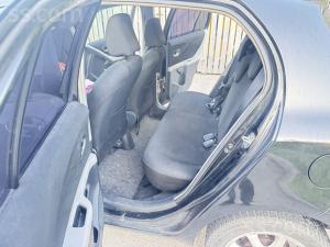 Melns Toyota Yaris 2008 Rīga, ar dzinēja tilpumu 1.40 L un nobraukumu 334 tūkst. km par 1500 €, foto 4 vietnē AUTOMOTO.COM.LV