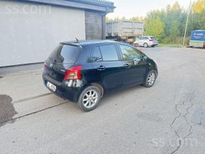 Melns Toyota Yaris 2008 Rīga, ar dzinēja tilpumu 1.40 L un nobraukumu 334 tūkst. km par 1500 €, foto 7 vietnē AUTOMOTO.COM.LV