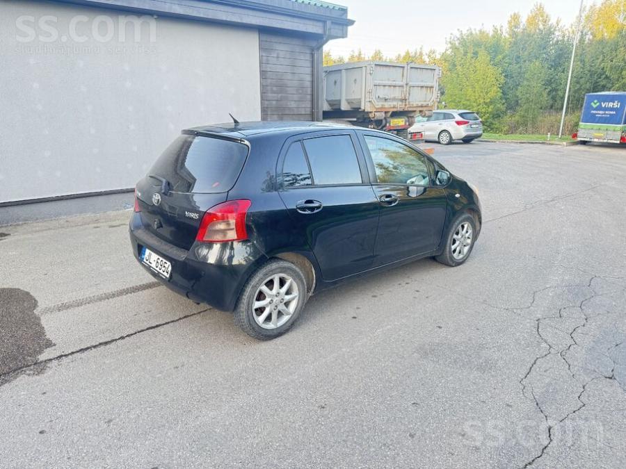 Melns Toyota Yaris 2008 Rīga, ar dzinēja tilpumu 1.40 L un nobraukumu 334 tūkst. km par 1500 €, foto 7 vietnē AUTOMOTO.COM.LV