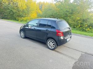Melns Toyota Yaris 2008 Rīga, ar dzinēja tilpumu 1.40 L un nobraukumu 334 tūkst. km par 1500 €, foto 8 vietnē AUTOMOTO.COM.LV