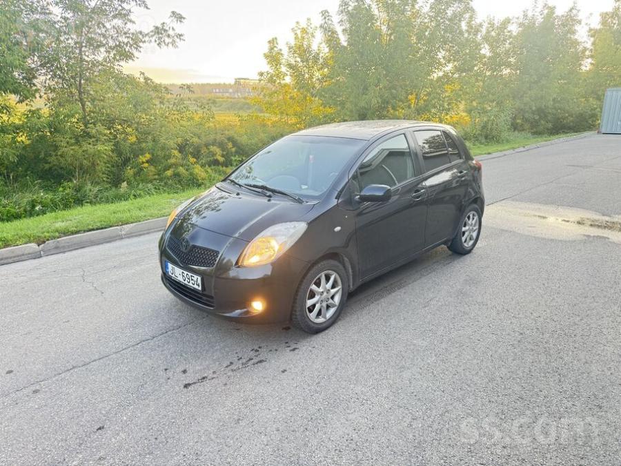 Melns Toyota Yaris 2008 Rīga, ar dzinēja tilpumu 1.40 L un nobraukumu 334 tūkst. km par 1500 €, foto 9 vietnē AUTOMOTO.COM.LV
