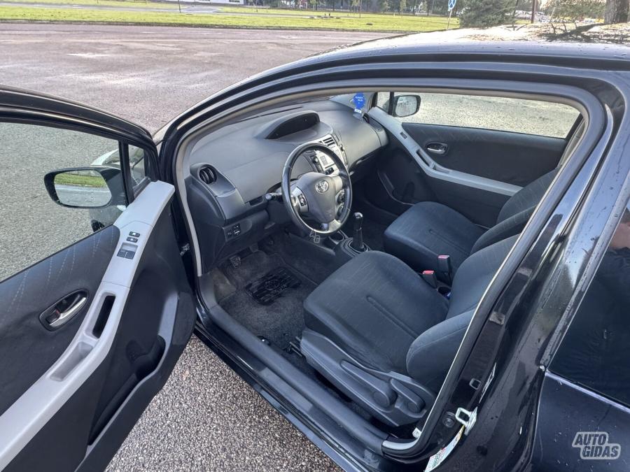 Melns Toyota Yaris 2008 Kauņa, ar dzinēja tilpumu 1.30 L un nobraukumu 212 tūkst. km par 1850 €, foto 9 vietnē AUTOMOTO.COM.LV