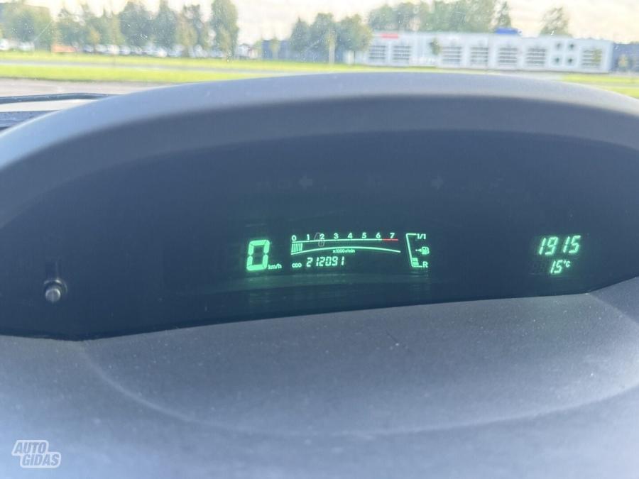 Melns Toyota Yaris 2008 Kauņa, ar dzinēja tilpumu 1.30 L un nobraukumu 212 tūkst. km par 1850 €, foto 13 vietnē AUTOMOTO.COM.LV