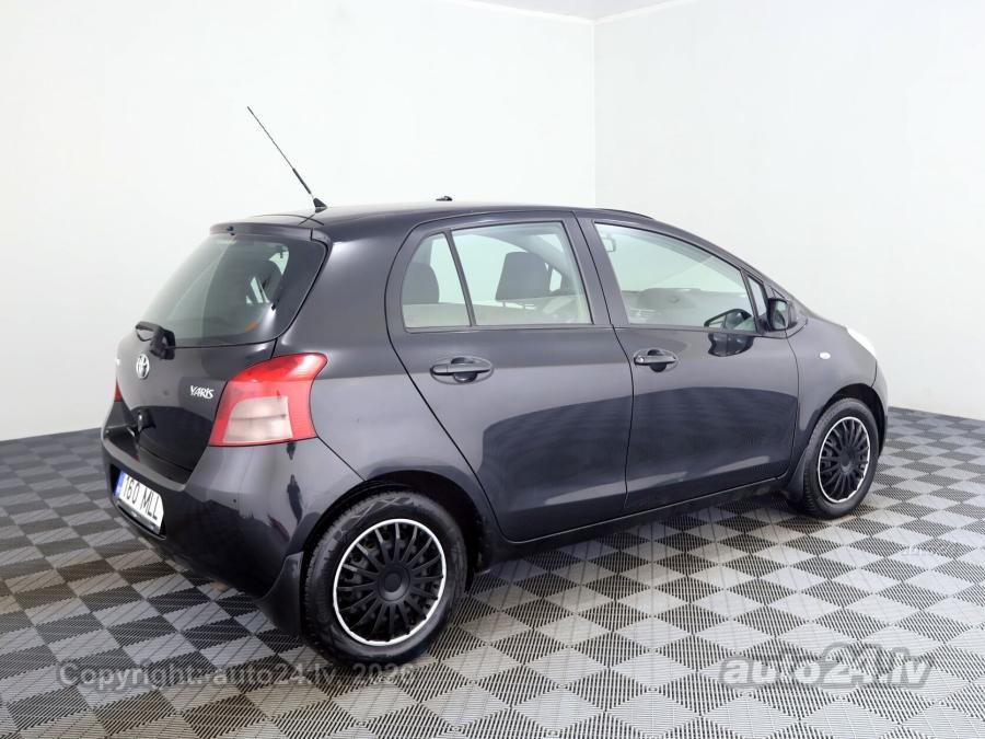 Black Toyota Yaris 2008 in Tallinn, with an engine capacity of 1.30 L and mileage of 152 thousand km for 1999 €, photo 4 on AUTOMOTO.COM.LV