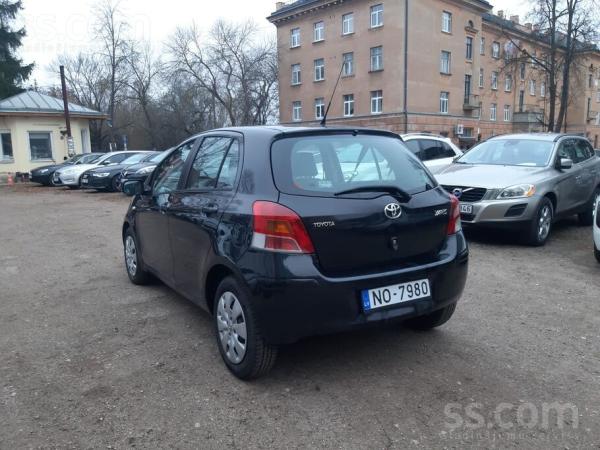Black Toyota Yaris 2009 in Daugavpils, with an engine capacity of 1.40 L and mileage of 0 thousand km for 2800 €, photo 8 on AUTOMOTO.COM.LV