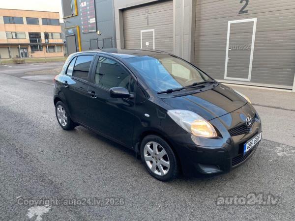 Black Toyota Yaris 2009 in Tallinn, with an engine capacity of 1.30 L and mileage of 185 thousand km for 1999 €, photo 2 on AUTOMOTO.COM.LV