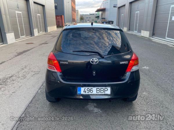Black Toyota Yaris 2009 in Tallinn, with an engine capacity of 1.30 L and mileage of 185 thousand km for 1999 €, photo 5 on AUTOMOTO.COM.LV