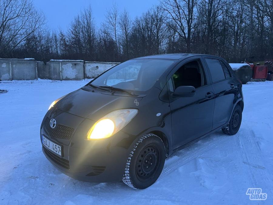 Melns Toyota Yaris 2009 Vilkaviškis, ar dzinēja tilpumu 1.40 L un nobraukumu 237 tūkst. km par 850 €, foto 1 vietnē AUTOMOTO.COM.LV
