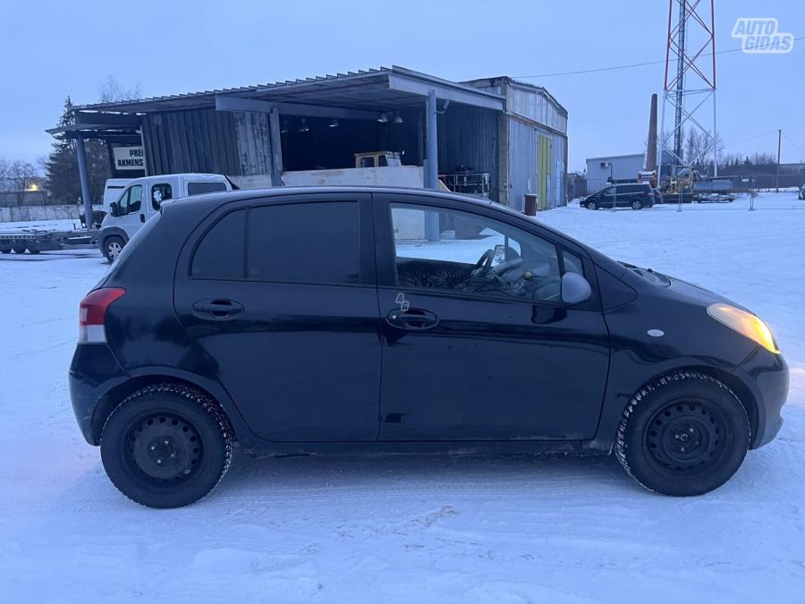 Melns Toyota Yaris 2009 Vilkaviškis, ar dzinēja tilpumu 1.40 L un nobraukumu 237 tūkst. km par 850 €, foto 6 vietnē AUTOMOTO.COM.LV