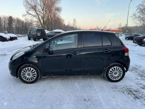 Black Toyota Yaris 2009 in Vilnius, with an engine capacity of 1.36 L and mileage of 233 thousand km for 2550 €, photo 8 on AUTOMOTO.COM.LV