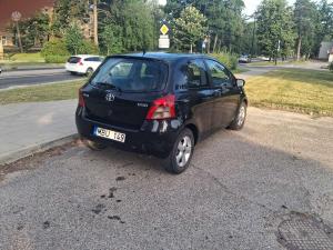 Black Toyota Yaris 2009 in Alytus, with an engine capacity of 1.40 L and mileage of 260 thousand km for 999 €, photo 5 on AUTOMOTO.COM.LV