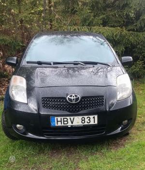 Melns Toyota Yaris 2009 Šakiai, ar dzinēja tilpumu 1.36 L un nobraukumu 154 tūkst. km par 1900 €, foto  vietnē AUTOMOTO.COM.LV