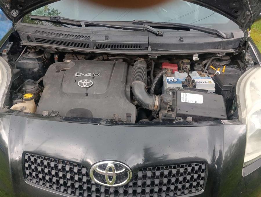 Black Toyota Yaris 2009 in Sakiai, with an engine capacity of 1.36 L and mileage of 154 thousand km for 1900 €, photo 11 on AUTOMOTO.COM.LV