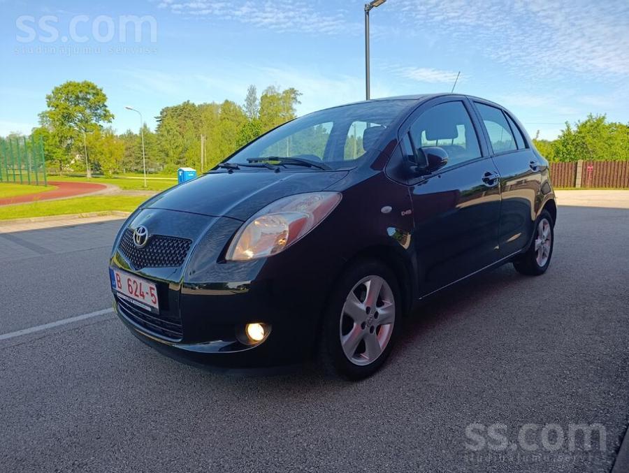 Melns Toyota Yaris 2010 Rēzekne, ar dzinēja tilpumu 1.40 L un nobraukumu 0 tūkst. km par 3000 €, foto 1 vietnē AUTOMOTO.COM.LV