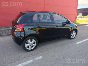 Melns Toyota Yaris 2010 Rēzekne, ar dzinēja tilpumu 1.40 L un nobraukumu 0 tūkst. km par 3000 €, foto 4 vietnē AUTOMOTO.COM.LV