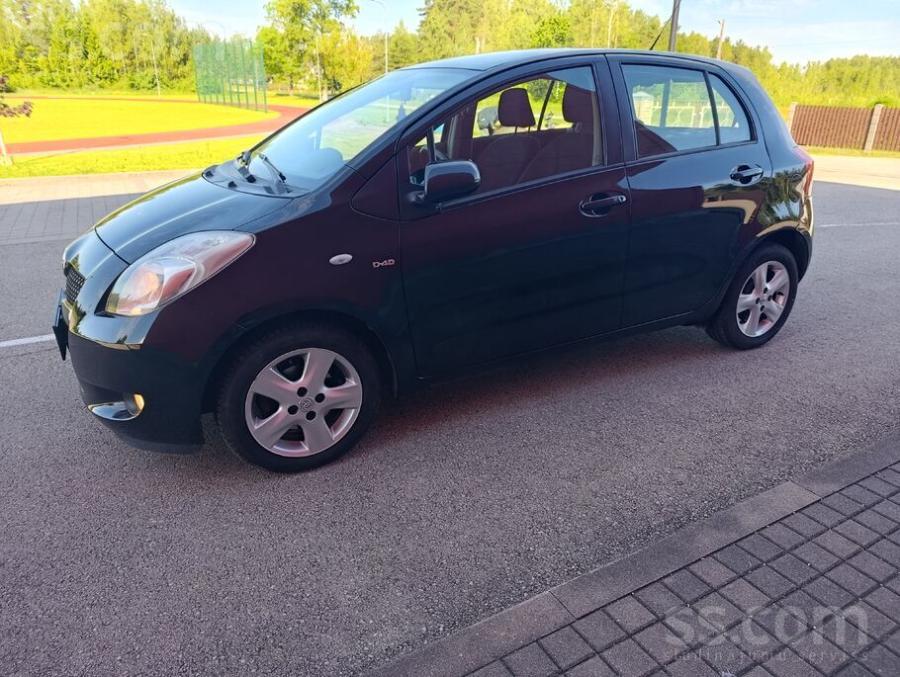 Melns Toyota Yaris 2010 Rēzekne, ar dzinēja tilpumu 1.40 L un nobraukumu 0 tūkst. km par 3000 €, foto 25 vietnē AUTOMOTO.COM.LV