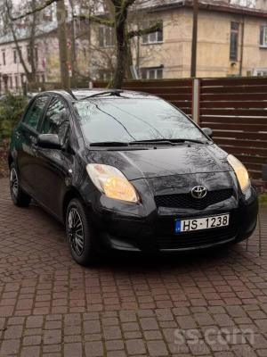 Black Toyota Yaris 2010 in Riga, with an engine capacity of 1.00 L and mileage of 188 thousand km for 3000 €, photo 19 on AUTOMOTO.COM.LV
