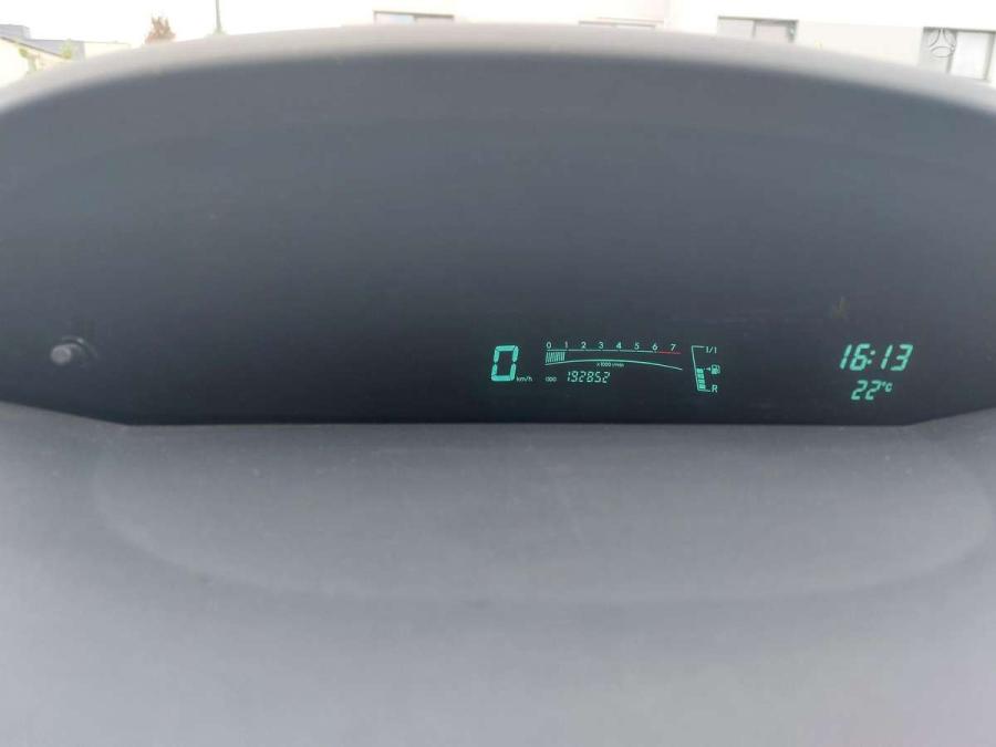 Melns Toyota Yaris 2010 Kauņa, ar dzinēja tilpumu 1.00 L un nobraukumu 193 tūkst. km par 1700 €, foto 9 vietnē AUTOMOTO.COM.LV