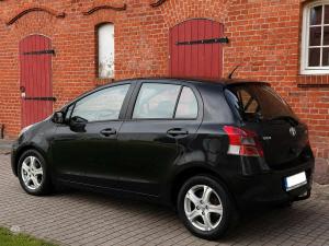 Melns Toyota Yaris 2010 Šilutė, ar dzinēja tilpumu 1.40 L un nobraukumu 220 tūkst. km par 1650 €, foto 5 vietnē AUTOMOTO.COM.LV