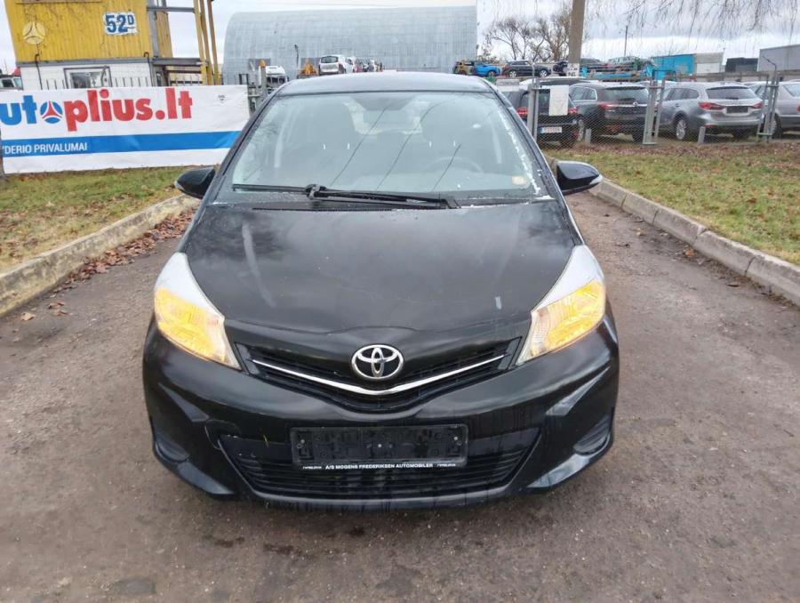 Melns Toyota Yaris 2011 Marijampole, ar dzinēja tilpumu 1.36 L un nobraukumu 140 tūkst. km par 2750 €, foto 1 vietnē AUTOMOTO.COM.LV