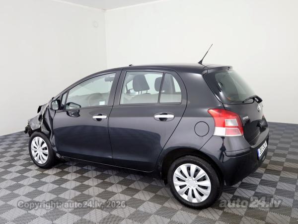 Black Toyota Yaris 2011 in Tallinn, with an engine capacity of 1.30 L and mileage of 98 thousand km for 1199 €, photo 4 on AUTOMOTO.COM.LV