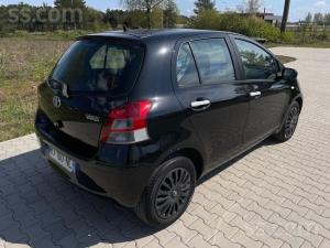 Black Toyota Yaris 2011 in Riga, with an engine capacity of 1.40 L and mileage of 224 thousand km for 3850 €, photo 3 on AUTOMOTO.COM.LV