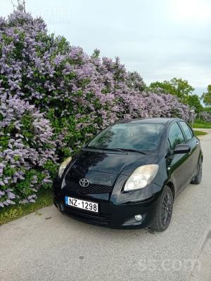 Black Toyota Yaris 2011 in Riga, with an engine capacity of 1.40 L and mileage of 224 thousand km for 3850 €, photo 14 on AUTOMOTO.COM.LV