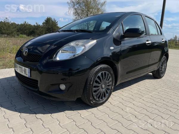Melns Toyota Yaris 2011 Rīga, ar dzinēja tilpumu 1.40 L un nobraukumu 224 tūkst. km par 3540 €, foto 6 vietnē AUTOMOTO.COM.LV