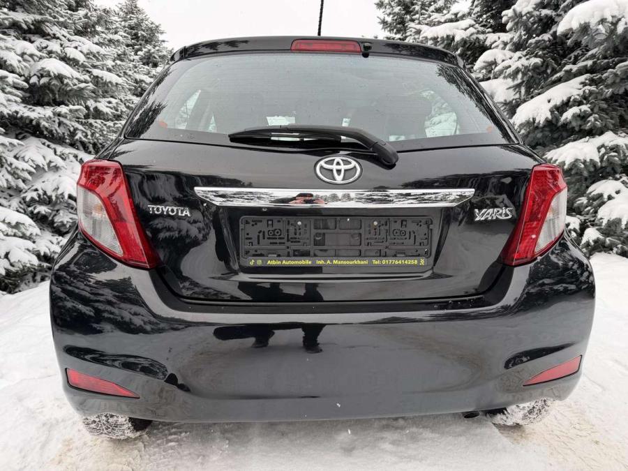 Black Toyota Yaris 2012 in Utena, with an engine capacity of 1.33 L and mileage of 189 thousand km for 4150 €, photo 6 on AUTOMOTO.COM.LV