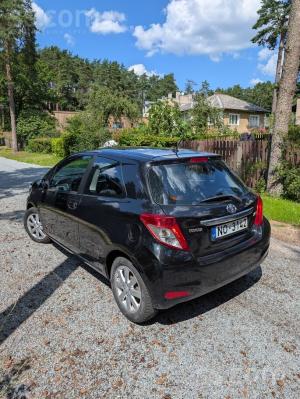 Melns Toyota Yaris 2012 Rīga, ar dzinēja tilpumu 1.00 L un nobraukumu 95 tūkst. km par 5300 €, foto 8 vietnē AUTOMOTO.COM.LV