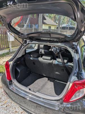 Melns Toyota Yaris 2012 Rīga, ar dzinēja tilpumu 1.00 L un nobraukumu 95 tūkst. km par 5300 €, foto 9 vietnē AUTOMOTO.COM.LV