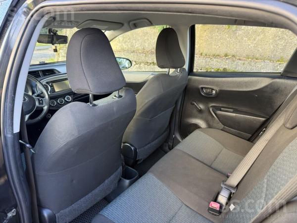Melns Toyota Yaris 2012 Rīga, ar dzinēja tilpumu 1.40 L un nobraukumu 195 tūkst. km par 3500 €, foto 10 vietnē AUTOMOTO.COM.LV
