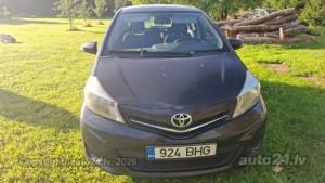 Melns Toyota Yaris 2012 Tallina, ar dzinēja tilpumu 1.30 L un nobraukumu 291 tūkst. km par 3000 €, foto  vietnē AUTOMOTO.COM.LV