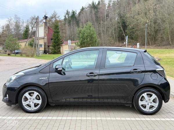 Melns Toyota Yaris 2013 Ukmergė, ar dzinēja tilpumu 1.50 L un nobraukumu 172 tūkst. km par 7300 €, foto 3 vietnē AUTOMOTO.COM.LV