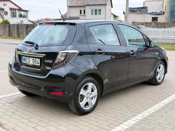 Melns Toyota Yaris 2013 Ukmergė, ar dzinēja tilpumu 1.50 L un nobraukumu 172 tūkst. km par 7300 €, foto 6 vietnē AUTOMOTO.COM.LV