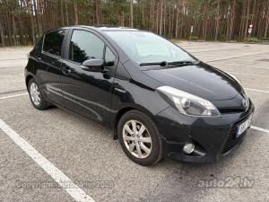 Черный Тойота Ярис 2013 в Таллин, объемом двигателя 1.50 л и пробегом 125 тыс. км за 8690 €, фото 4 на AUTOMOTO.COM.LV
