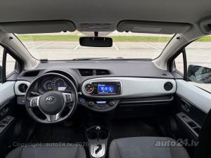 Черный Тойота Ярис 2013 в Таллин, объемом двигателя 1.50 л и пробегом 125 тыс. км за 8690 €, фото 10 на AUTOMOTO.COM.LV