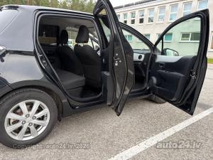 Черный Тойота Ярис 2013 в Таллин, объемом двигателя 1.50 л и пробегом 125 тыс. км за 8690 €, фото 18 на AUTOMOTO.COM.LV