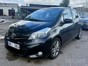 Black Toyota Yaris 2013 in Riga, with an engine capacity of 1.40 L and mileage of 0 thousand km for 2790 €, photo 3 on AUTOMOTO.COM.LV