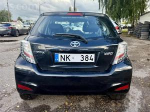 Black Toyota Yaris 2013 in Riga, with an engine capacity of 1.40 L and mileage of 0 thousand km for 2790 €, photo 5 on AUTOMOTO.COM.LV
