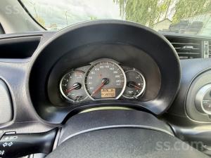 Black Toyota Yaris 2013 in Riga, with an engine capacity of 1.40 L and mileage of 0 thousand km for 2790 €, photo 9 on AUTOMOTO.COM.LV