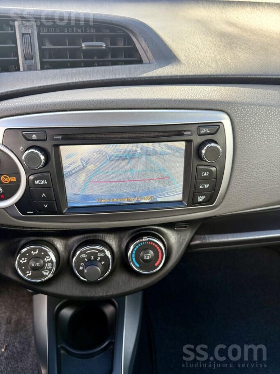 Black Toyota Yaris 2013 in Riga, with an engine capacity of 1.40 L and mileage of 0 thousand km for 2790 €, photo 11 on AUTOMOTO.COM.LV