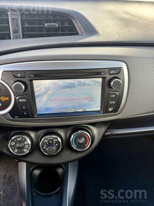 Toyota Yaris 2013 Rīga vietnē Melns Toyota Yaris 2013 Rīga, ar dzinēja tilpumu 1.40 L un nobraukumu 0 tūkst. km par 2790 €, foto 11 vietnē AUTOMOTO.COM.LV