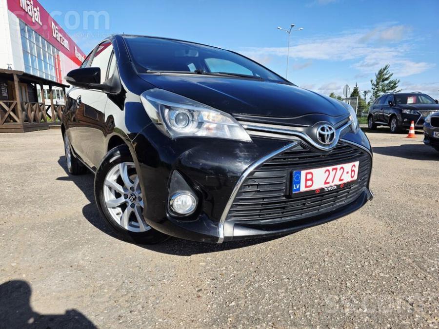 Black Toyota Yaris 2015 in Daugavpils, with an engine capacity of 1.40 L and mileage of 0 thousand km for 4950 €, photo 1 on AUTOMOTO.COM.LV