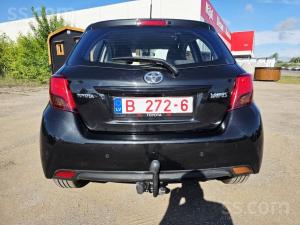 Black Toyota Yaris 2015 in Daugavpils, with an engine capacity of 1.40 L and mileage of 0 thousand km for 4950 €, photo 6 on AUTOMOTO.COM.LV