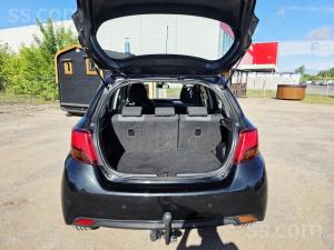 Black Toyota Yaris 2015 in Daugavpils, with an engine capacity of 1.40 L and mileage of 0 thousand km for 4950 €, photo 7 on AUTOMOTO.COM.LV