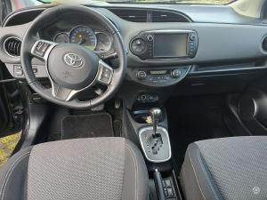 Melns Toyota Yaris 2015 Viļņa, ar dzinēja tilpumu 1.50 L un nobraukumu 160 tūkst. km par 8500 €, foto 11 vietnē AUTOMOTO.COM.LV