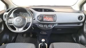Black Toyota Yaris 2015 in Ogre, with an engine capacity of 1.00 L and mileage of 152 thousand km for 6950 €, photo 9 on AUTOMOTO.COM.LV